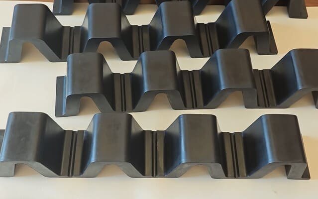 What Is a Rubber Track Guard Boot 5N-3272 for Excavators?